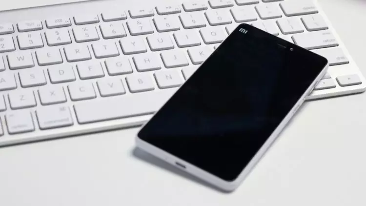 Ci sono dei concorrenti reali Xiaomi MI 4i? 16808_1