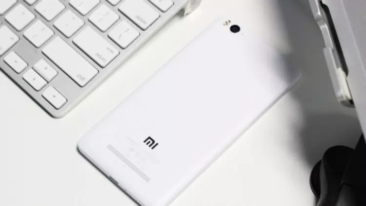 အစစ်အမှန်ပြိုင်ဘက် Xiaomi Mi 4i ရှိပါသလား။ 16808_6