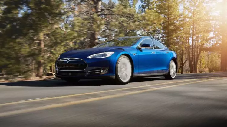 Tesla Model S.