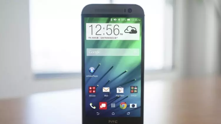 HTC 1 M8.