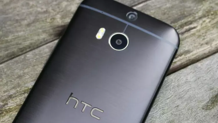 Htc jeden m8.