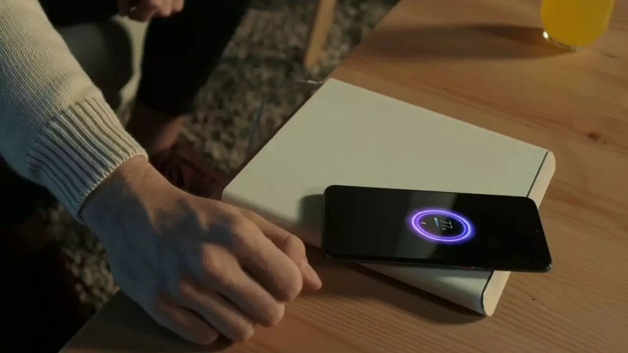 The coolest wireless charging from Xiaomi. Is it worth buying it? 173_2
