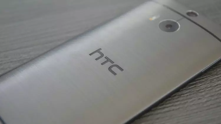 Meet: Dúas versións de HTC One M9