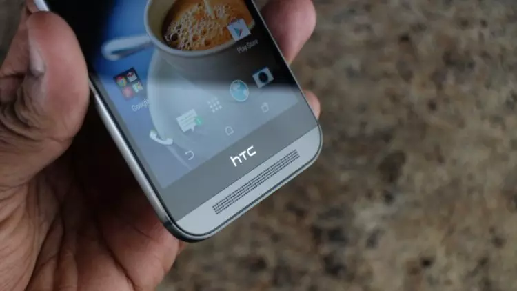 Htc jeden m8.