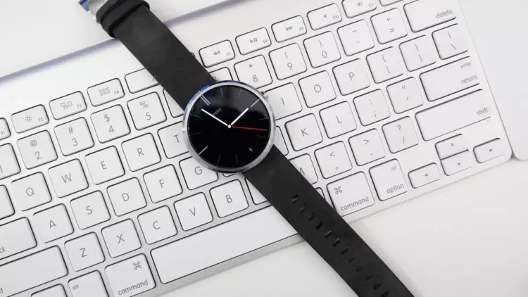 MOTO 360.