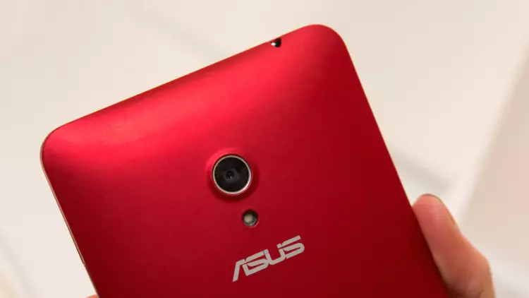 Asus zenfone 6.