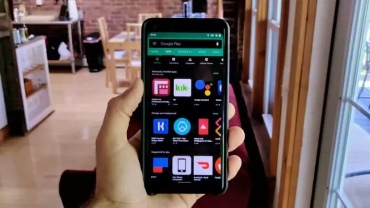 Chyba aktualizace aplikace ve službě Google Play. Co dělat