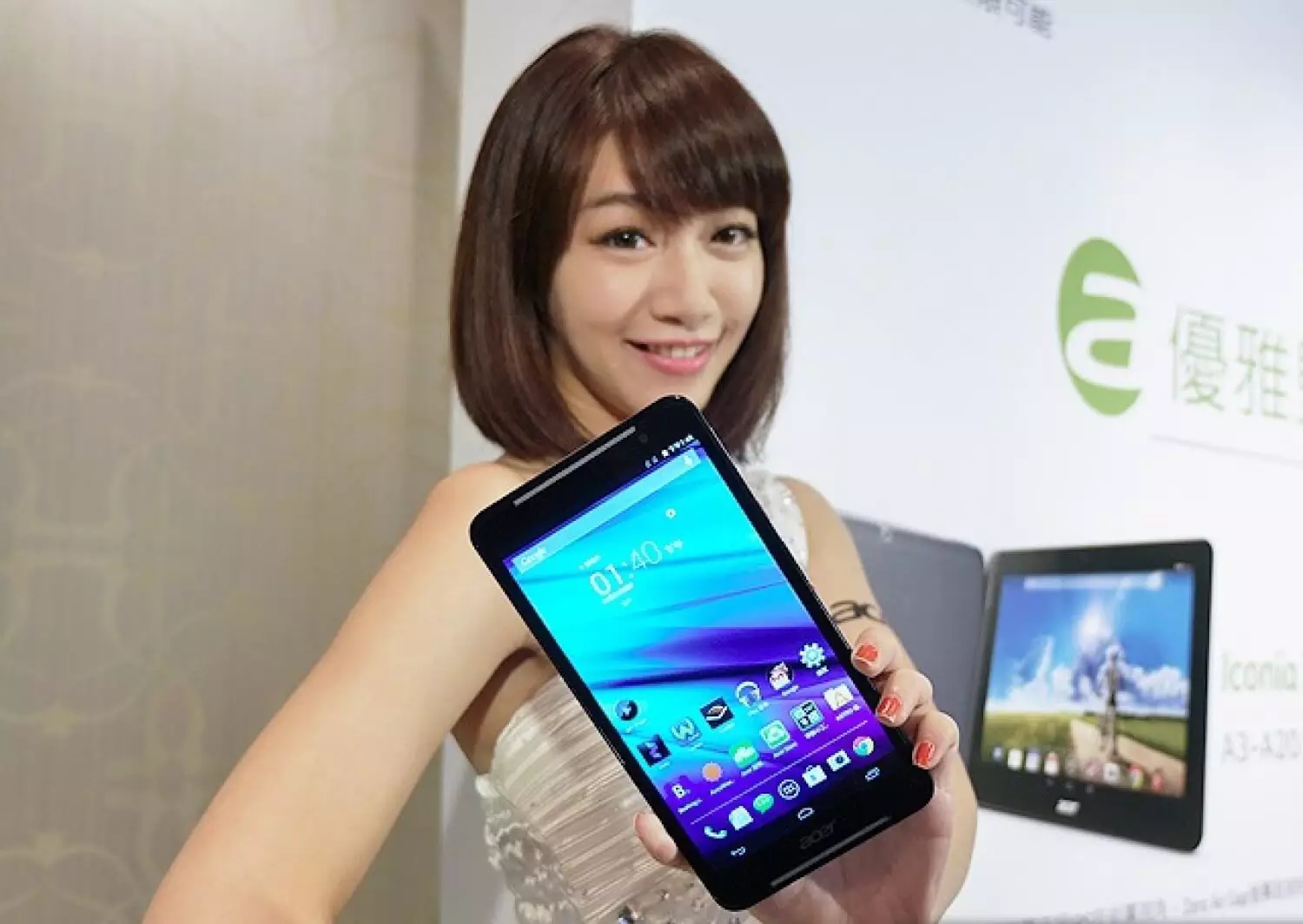 Acer Iconia Talk S - แท็บเล็ตสามารถโทรได้