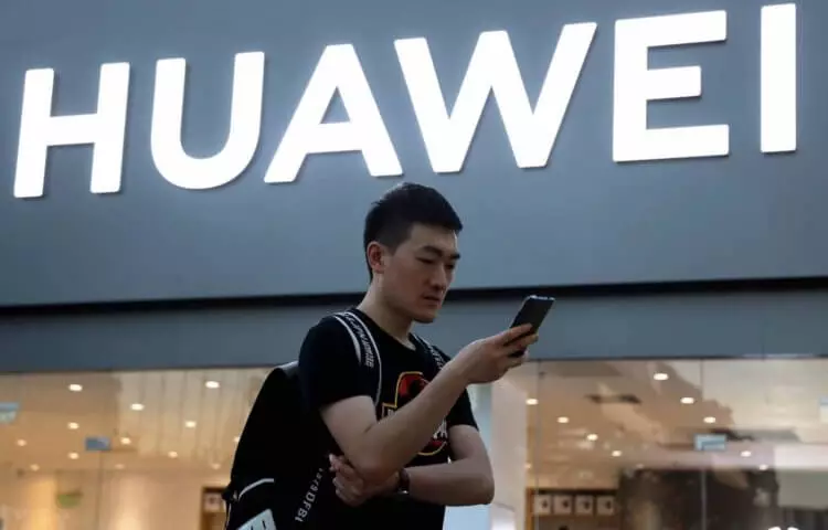 Huawei zwolni smartfony w Harmony OS, tylko jeśli użytkownicy poprosi