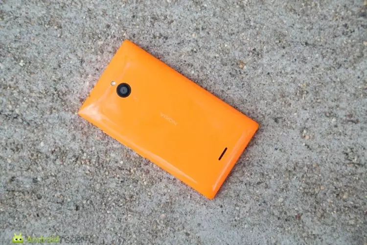 Nokia X2 02.