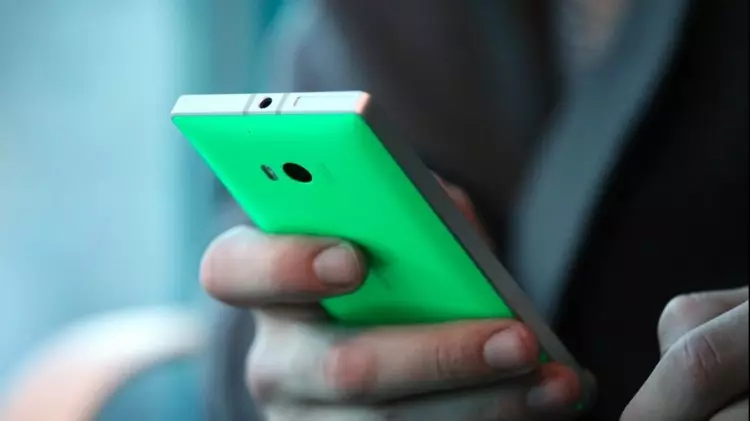 Nokia Lumia 930.