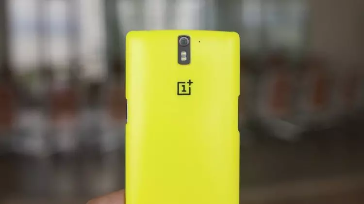 OnePlus One.