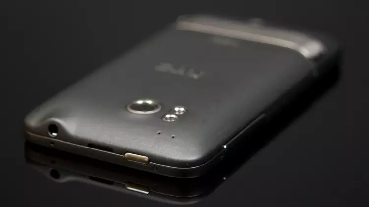 HTC थन्डरबोल्ट।