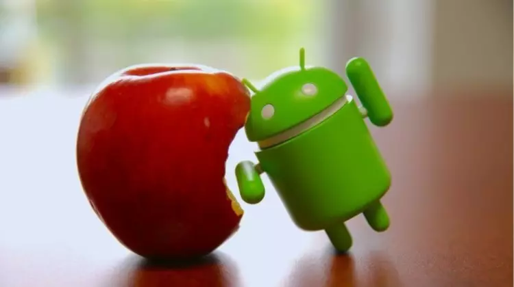 Android terhadap Apple.