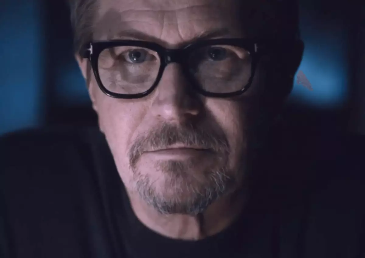 Gary Oldman Htc One M8