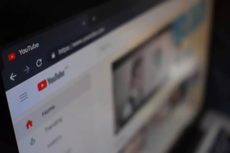 YouTube மற்றும் பிற சேவைகளுடன் எந்த வீடியோவும் பதிவிறக்க எப்படி