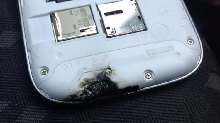 Samsung ppruvaw is-silenzju tas-sid tal-Burnt Galaxy S4