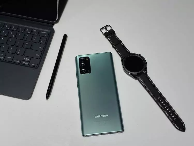 Hvorfor har du brug for den sædvanlige Galaxy Note 20 og andre Samsung-modeller 2000_6