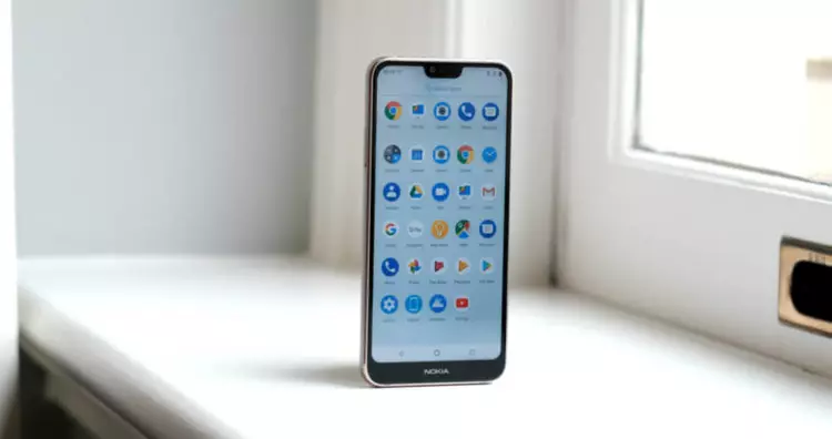 Disponebla NOKIA 7.1 kun Android One kaj Top Display 20274_3