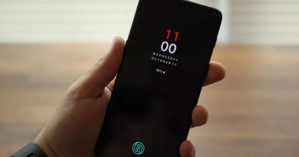 OnePlus toande OnePlus 6T op 'e earste offisjele fideo