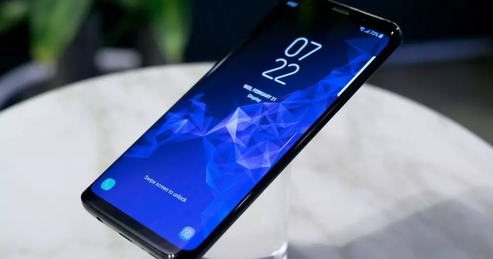 Samsung нь Технологийн Технологийн Galaxy S10-ийг үзүүлэв