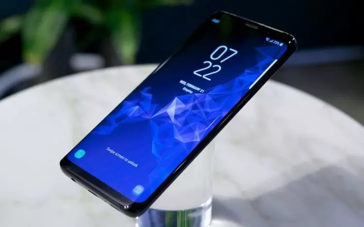 Samsung нь Технологийн Технологийн Galaxy S10-ийг үзүүлэв 20289_1