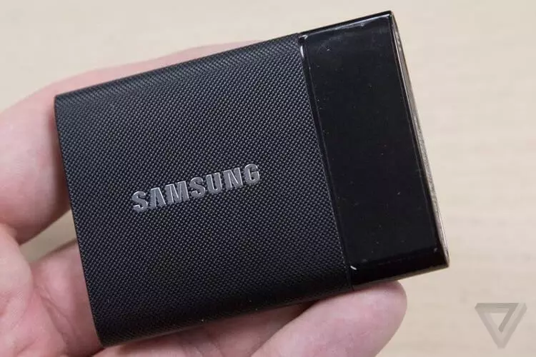 SSD แบบพกพาจาก Samsung