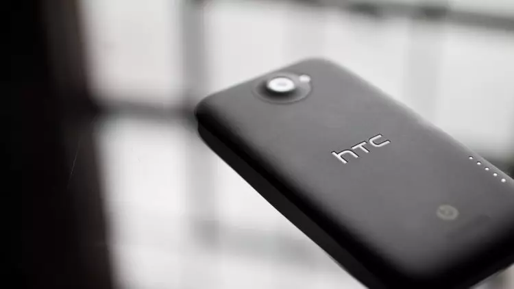 HTC bir x.
