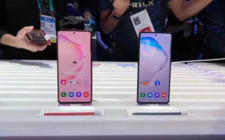 Kita kudu njupuk! Galaxy Note 10 ing Rusia ambruk 40% saka wiwitan dodolan