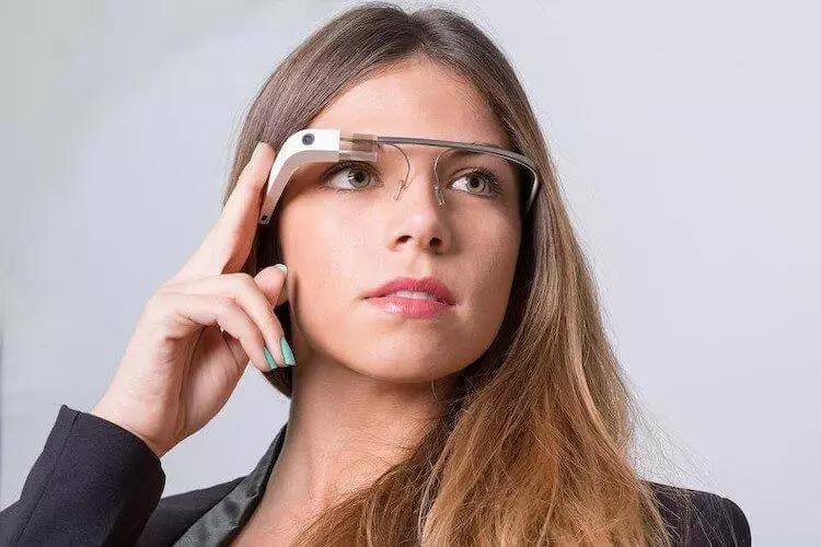 Google con Guts comprou un fabricante de lentes intelixentes. Que por? 2202_4