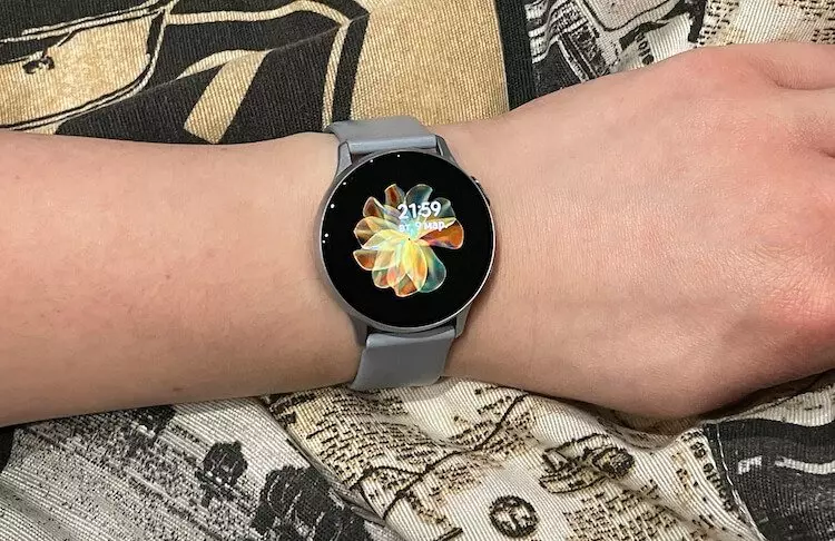 Samsung Galaxy Watch na-arụ ọrụ 2