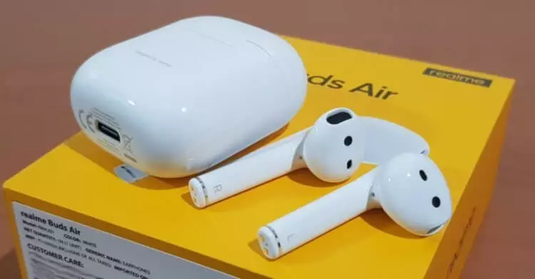 Ungazifaka kanjani esikhundleni se-airpods, noma yiziphi ama-headphone angenantambo ongawathenga nge-Android 2353_3