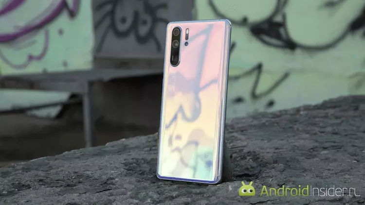 Huawei va tornar a publicar P30 PRO a Europa. És una broma? 2469_2