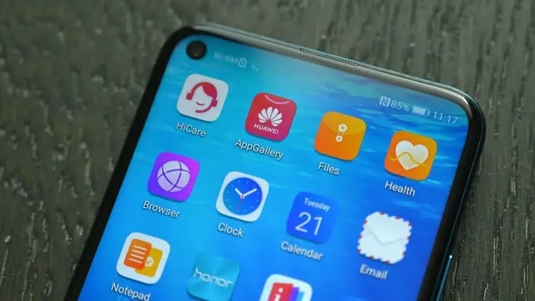 Huawei xizmet kir ku whatsapp, Instagram û serlêdanên din ên qedexekirî saz bikin 2756_1