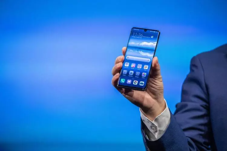 Huawei mempunyai masalah sebenar dengan mengemas kini telefon pintar mereka 2857_1