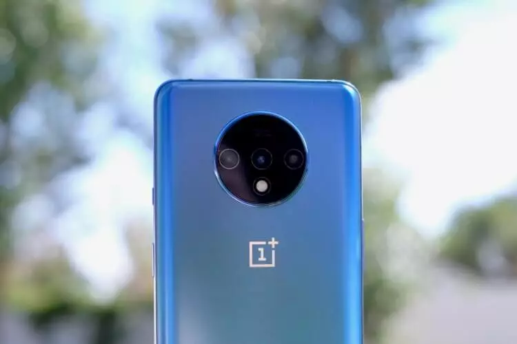 OnePlus prezentos novan ekranan teknologion. 3140_1