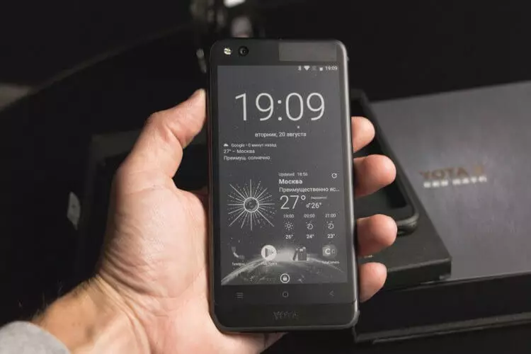 Спіс смартфонаў з E-Ink экранам 3146_5