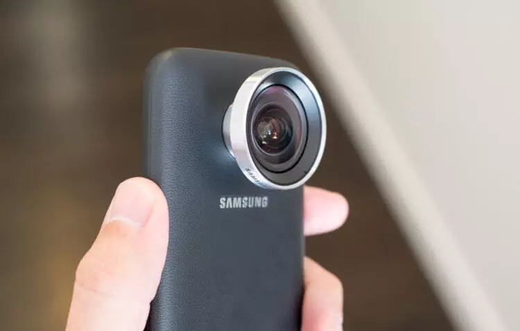 전화기에서 Android로 카메라를 개선하는 방법. AliExpress가있는 이동식 렌즈의 선택 368_1