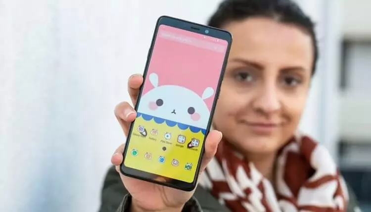 Mitu ya Android yomwe imasintha smartphone yanu yoposa kuzindikirika 3690_1