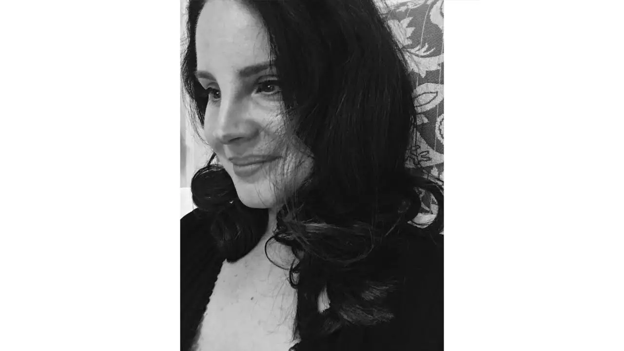 Lana del Reyは新しいアルバムと戻ってきて、「生まれ死ぬ」を繰り返す準備ができています 4027_4