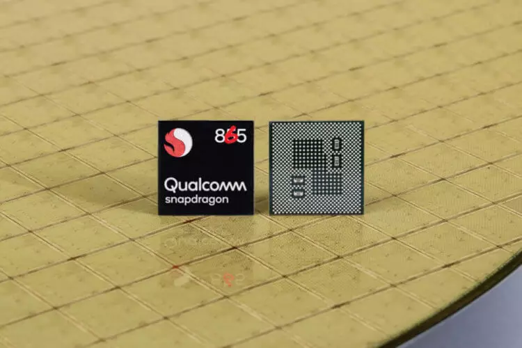 Snapdragon 865 es va il·luminar en les proves de rendiment 4193_1