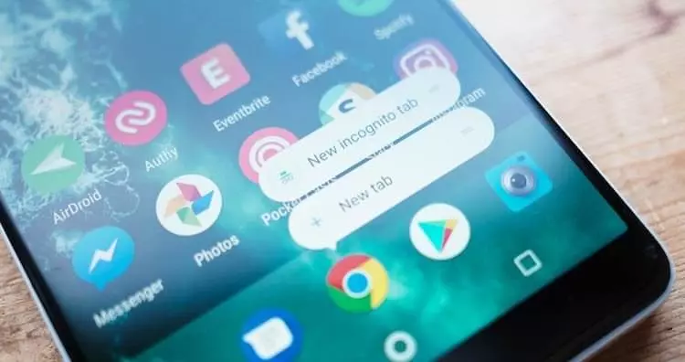 Google misugod sa pag-ilis sa inyong mga mga serbisyo pinaagi sa Google Play 4646_1