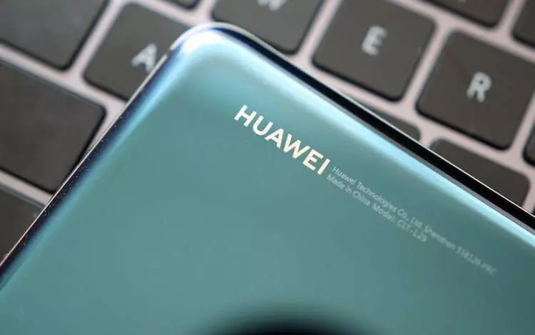 Huawei päivitti EMUI 9.1: n yli 14 älypuhelimelle huolimatta Yhdysvaltain pakotteista 4684_1