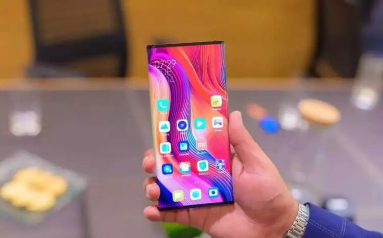 Xiaomi Mi Mix 4 will receive a subeter chamber. When to expect? 479_1