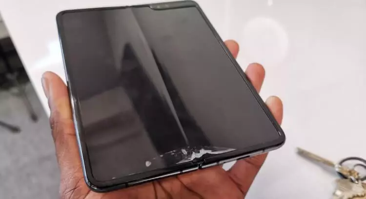 U bë e ditur se Samsung ka ndryshuar në Galaxy Fold 4874_2