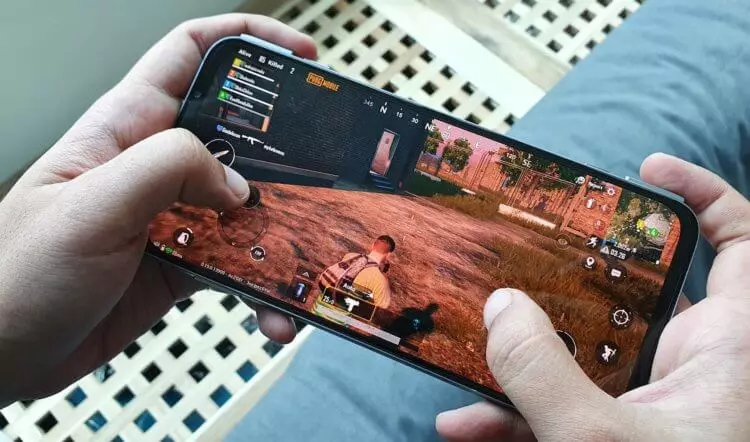 Berapa banyak telefon pintar Android yang paling berkuasa? Spoiler: Dua kali lebih murah daripada iPhone 548_2