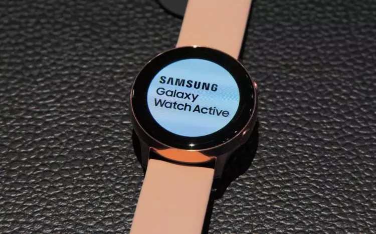 Galaxy Watch Active - ọhụrụ samsung nche na ọbara mgbali n'ihe ọrụ 5502_2