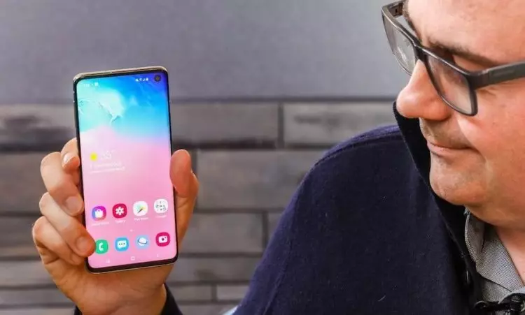 Beungeut ngakuan di Galaxy S10 ieu ditipu dina tilu cara 5508_1