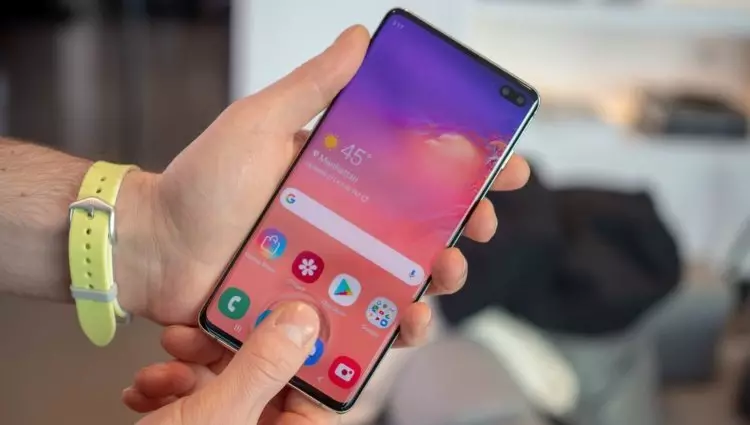 Samsung dia namono ny tsenam-barotra miaro ny tsenam-piarahamonina ho an'ny Galaxy S10 5653_1