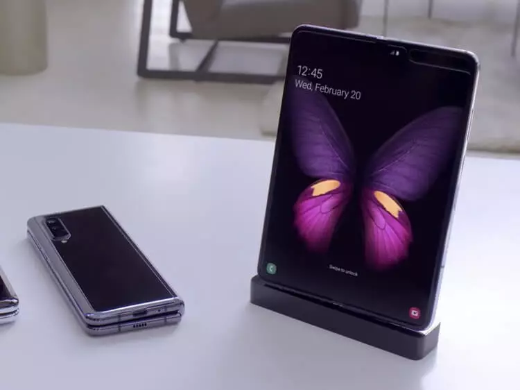 Hvers vegna Huawei Mate X og Samsung Galaxy Fold svo dýrt 5685_2